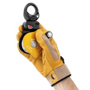 Petzl Single pulley with one way rotation SPIN L1D Yellow - Handling ...